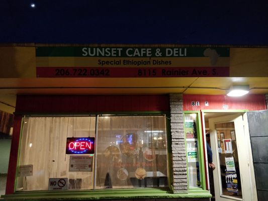 SUNSET CAFE - 221 Photos & 296 Reviews - 8115 Rainier Ave S, Seattle ...