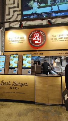 BASH BURGER - Updated January 2026 - 11 Photos - 230 Park Ave, New York ...