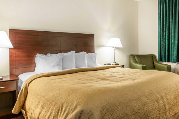 QUALITY INN & SUITES - Updated May 2025 - 21 Photos & 18 Reviews - 383 ...