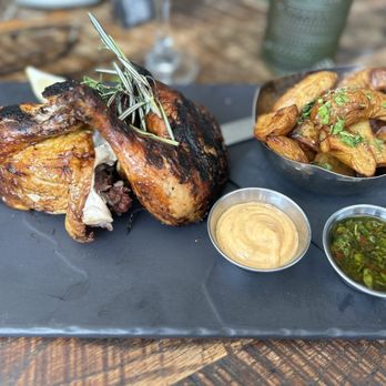 LE CHICK - Updated December 2024 - 2820 Photos & 1372 Reviews - 310 NW ...