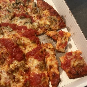 ZANZIS PIZZA - Updated July 2025 - 34 Reviews - 3467 Broadway, Grove ...