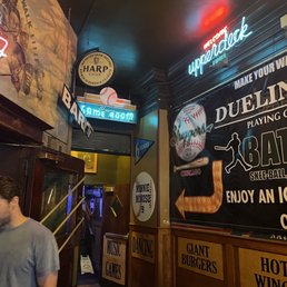 SLUGGERS WORLD CLASS SPORTS BAR - Updated July 2025 - 202 Photos & 578 ...