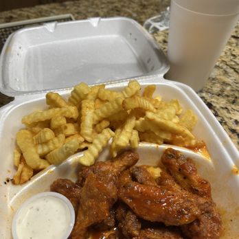 WINGS 101 - Updated December 2025 - 163 Photos & 265 Reviews - 2625 ...