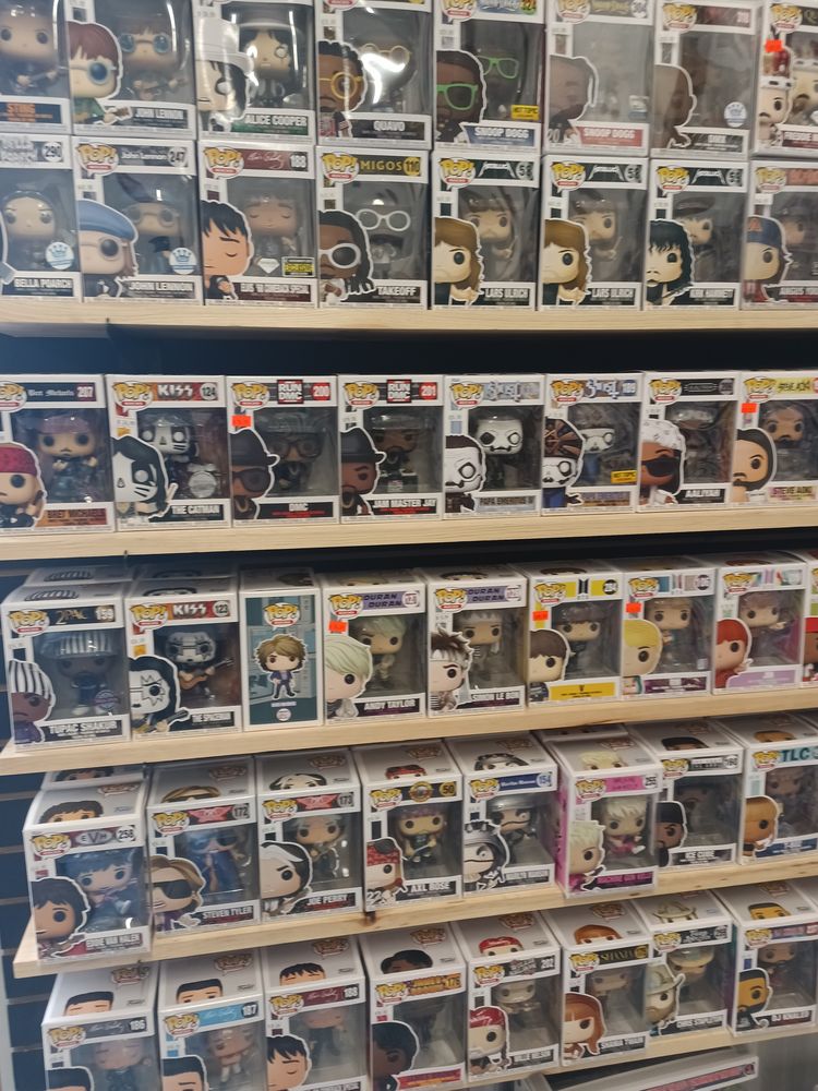 POP COLLECTORS PARADISE - Updated October 2025 - 8777 Cincinnati Dayton ...