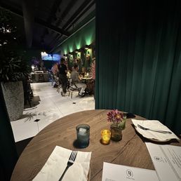 LEDU THAI - Updated January 2026 - 518 Photos & 172 Reviews - 915 N 5th ...