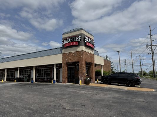 STACKHOUSE PUB AND GRILL - Updated October 2025 - 74 Photos & 107 ...