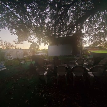 BLUE STARLITE MINI URBAN DRIVE-IN - Updated October 2025 - 200 Photos ...