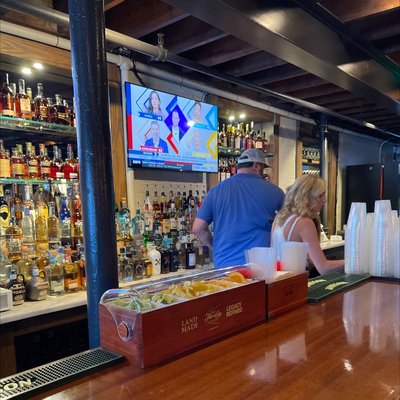 HOG ALLEY LOUNGE - Updated December 2025 - 13 Photos & 14 Reviews - 115 ...