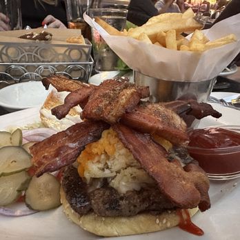 THE CHEESECAKE FACTORY - Updated May 2025 - 786 Photos & 597 Reviews ...