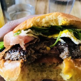 BEAUVINE BURGER CONCEPT - 726 Photos & 580 Reviews - 1501 W Main St ...