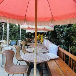 LITTLE HEN - HOUSTON - Updated July 2025 - 1311 Photos & 450 Reviews ...