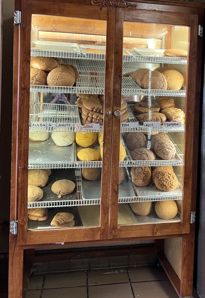 CHELA’S BAKERY - 17 Photos & 52 Reviews - 4022 Park Ave, Riverside ...