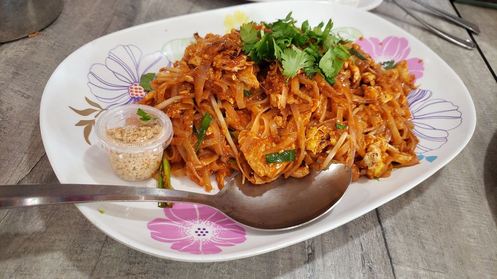 WHITE ELEPHANT THAI CUISINE - 161 Photos & 189 Reviews - 1808 19 Street ...