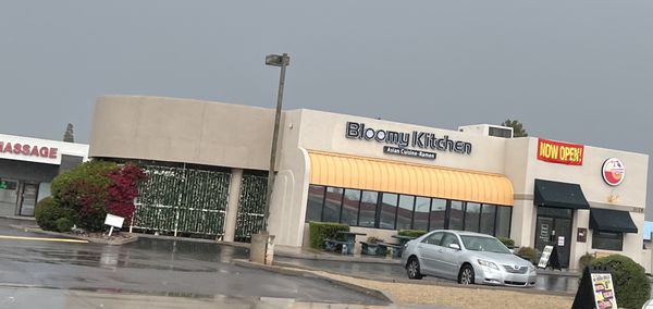 BLOOMY KITCHEN - Updated June 2024 - 52 Photos & 23 Reviews - 2028 W ...