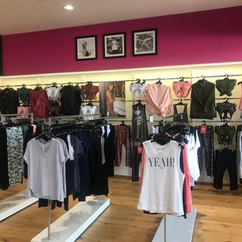 Lorna jane outlet store