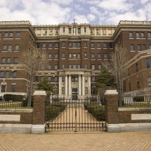 PHILADELPHIA VA MEDICAL CENTER - Updated July 2025 - 11 Photos & 25 ...