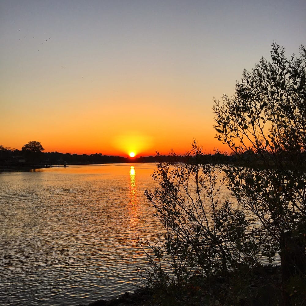 WAPPOO CUT - Updated October 2025 - 37 Photos - 2012 Wappoo Dr ...