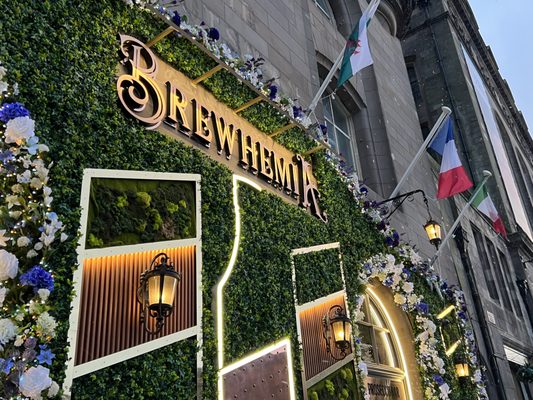 BREWHEMIA - Updated April 2026 - 49 Photos & 31 Reviews - 1 Market St ...