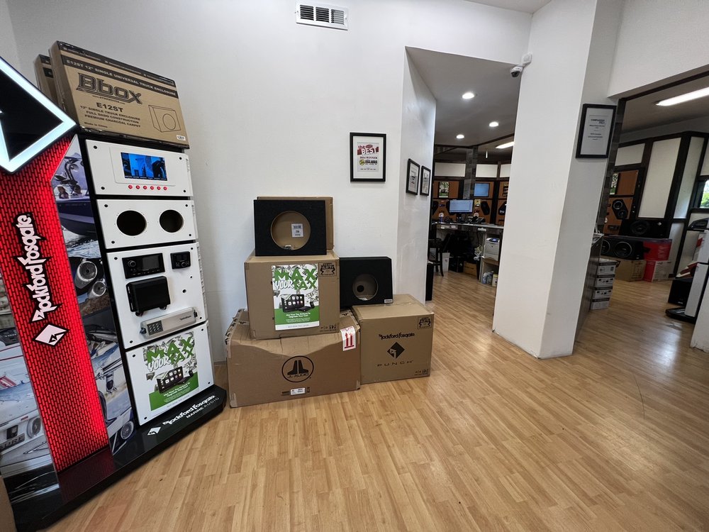 FOSS AUDIO & TINT - Updated December 2025 - 25 Photos & 81 Reviews ...