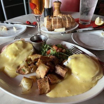 TOULOUSE CAFÉ AND BAR - Updated December 2025 - 1049 Photos & 871 ...