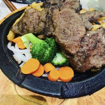 CALGARY COURT RESTAURANT - Updated May 2024 - 237 Photos & 84 Reviews ...