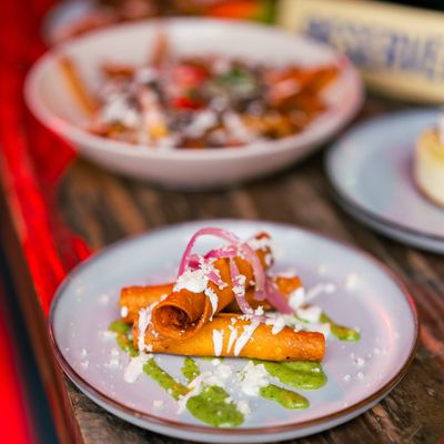 PICKS BAR - Updated December 2025 - 559 Photos & 149 Reviews - 4553 N ...