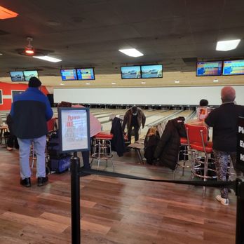 BOWLERO BELLEVILLE - Updated January 2026 - 47 Photos & 46 Reviews ...