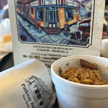 PARKWAY BAKERY & TAVERN - Updated June 2024 - 3327 Photos & 2556 ...