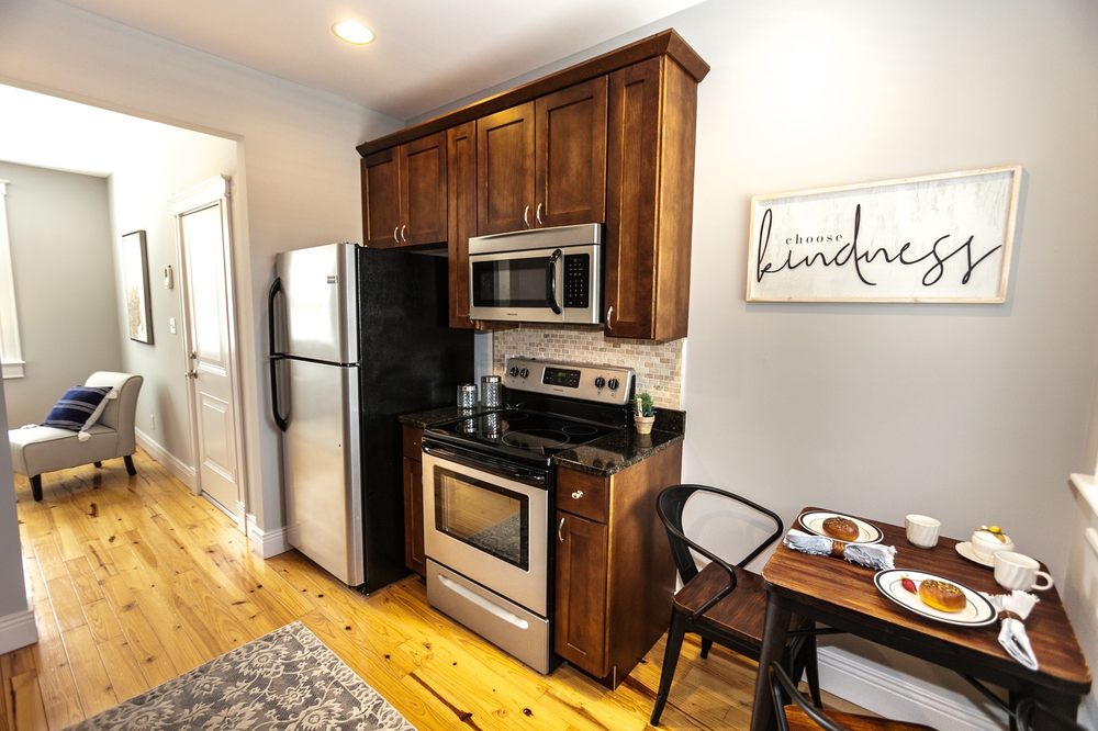 LIZ KELLY - Contact Agent - 24 Photos - 4700 Hampton Ave, St. Louis, MO ...