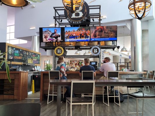 BARRIO BREWING COMPANY - Updated May 2025 - 24 Photos & 19 Reviews ...