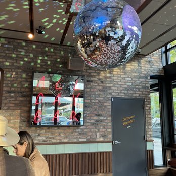 ESTEREO - Updated June 2024 - 31 Photos & 21 Reviews - 1001 W Fulton St ...