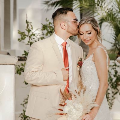 HANNAH RILEY MAKEUP ARTIST - Updated December 2025 - 54 Photos & 12 ...