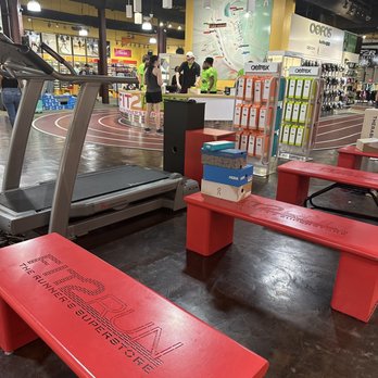 FIT2RUN, THE RUNNER’S SUPERSTORE - Updated August 2024 - 112 Photos ...