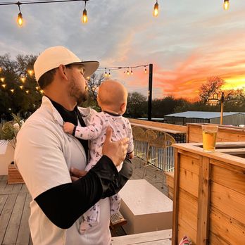 LULU’S - Updated May 2024 - 47 Photos & 31 Reviews - 10402 Menchaca Rd ...