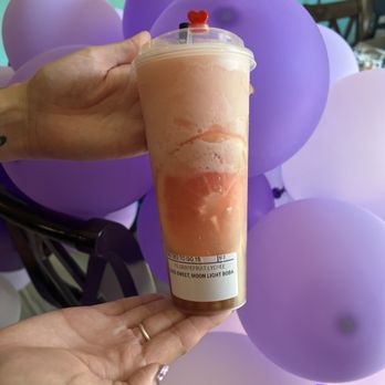 MOON TEA HOUSE - Updated July 2024 - 407 Photos & 198 Reviews - 1990 ...