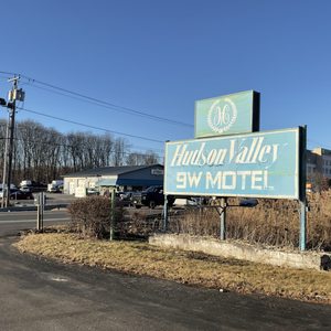 DOUBLETREE BY HILTON POUGHKEEPSIE - Updated August 2025 - 63 Photos ...