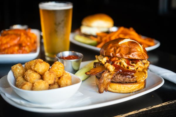 PINTS - 123 Photos & 246 Reviews - 112 S York St, Elmhurst, Illinois ...