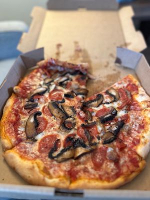 ENZO’S PIZZA - Updated November 2025 - 48 Photos - 60 Reviews - 14129 ...