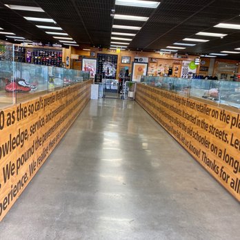 KINGS - Updated January 2026 - 57 Photos & 62 Reviews - 4889 Holt Blvd ...