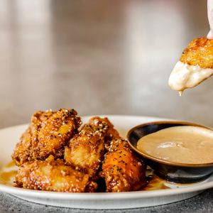 WING CITY - Updated July 2024 - 140 Photos & 307 Reviews - 1456 Beltine ...