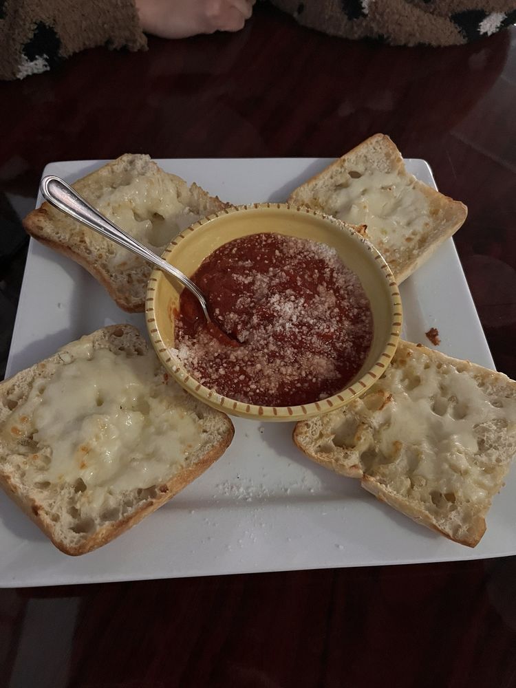 ROSELLI’S ON 10TH - Updated June 2025 - 17 Photos & 36 Reviews - 211 10th St, North Wilkesboro ...