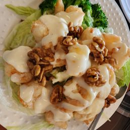 JIN 28 - Updated December 2025 - 297 Photos & 165 Reviews - 604 E N Ave ...