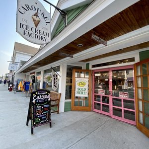 FOUR SEAS ICE CREAM - Updated October 2025 - 165 Photos & 306 Reviews ...