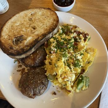 LOLA - Updated February 2025 - 5112 Photos & 4467 Reviews - 2000 B 4th ...