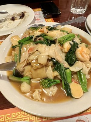 LUCKY WOK - 88 Photos & 96 Reviews - 15129 W 87th St Pkwy, Lenexa ...