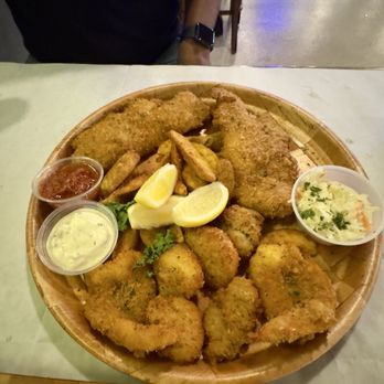 RUSTIC INN CRABHOUSE - Updated January 2025 - 3542 Photos & 2403 ...