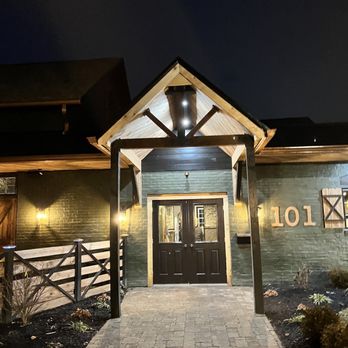 THE BRUNCH PUB - Updated June 2024 - 55 Photos & 80 Reviews - 101 W ...