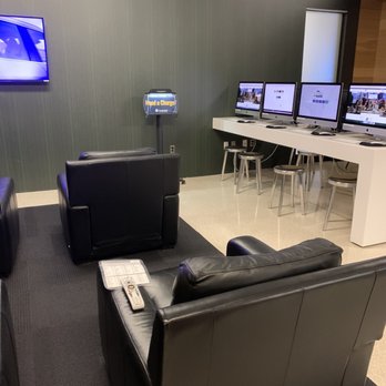 USO CENTER - NEWARK AIRPORT - Updated October 2025 - 31 Photos & 17 ...