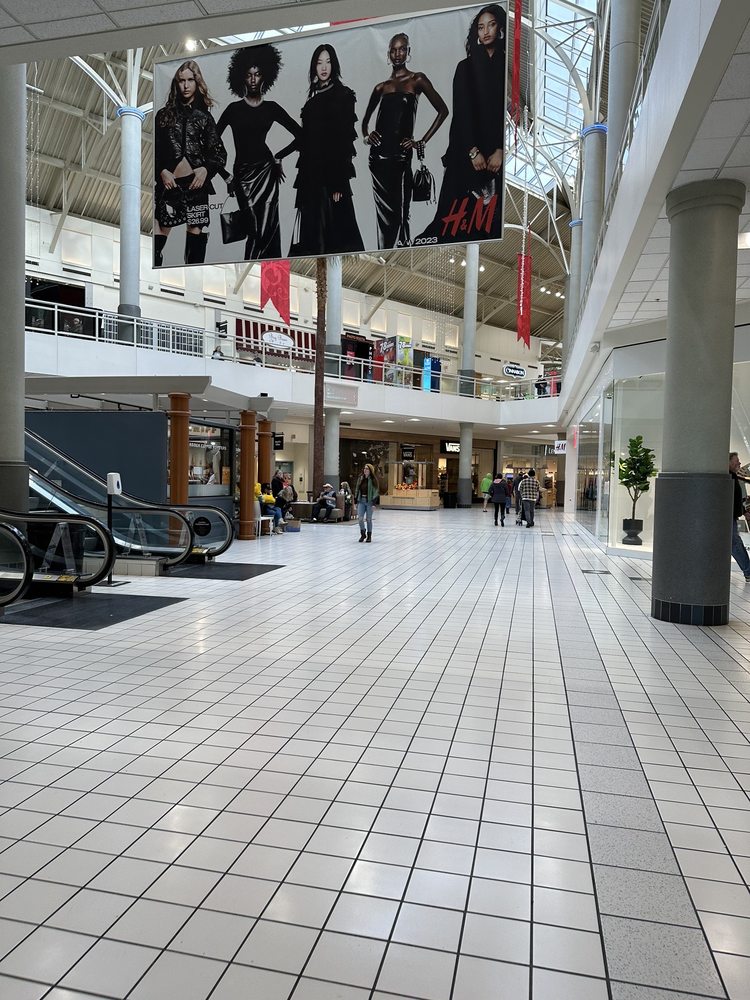 SPOKANE VALLEY MALL - Updated May 2025 - 51 Photos & 35 Reviews - 14700 ...