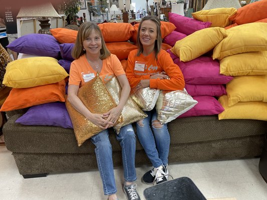 CHIC & COZY CONSIGNMENT FURNITURE - 35 Photos & 27 Reviews - 10624 S Eastern Ave, Henderson ...